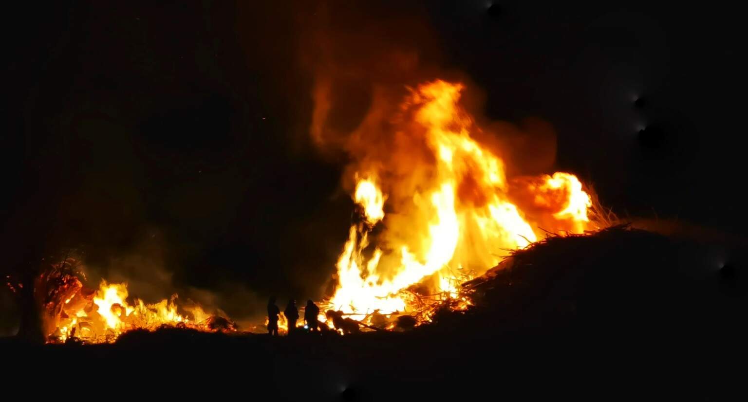 Pali się wielka "styrta" (ZDJĘCIA) AKTUALIZACJA - OSTROW24.tv - Ostrów ...